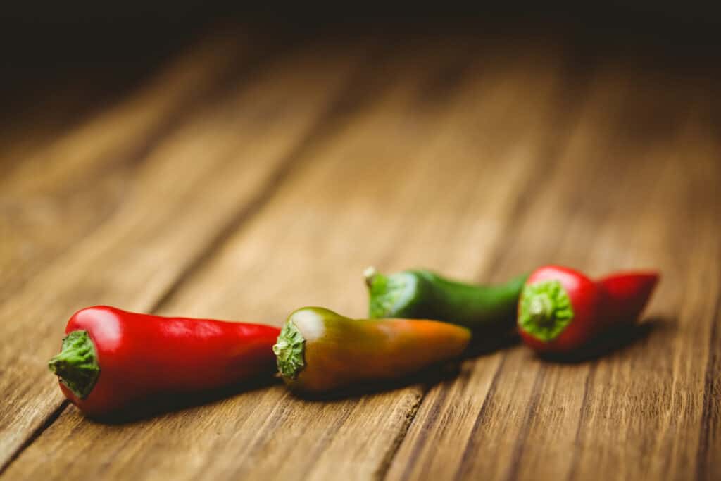 Everything you need to know about topping your pepper plants | Spicy ...