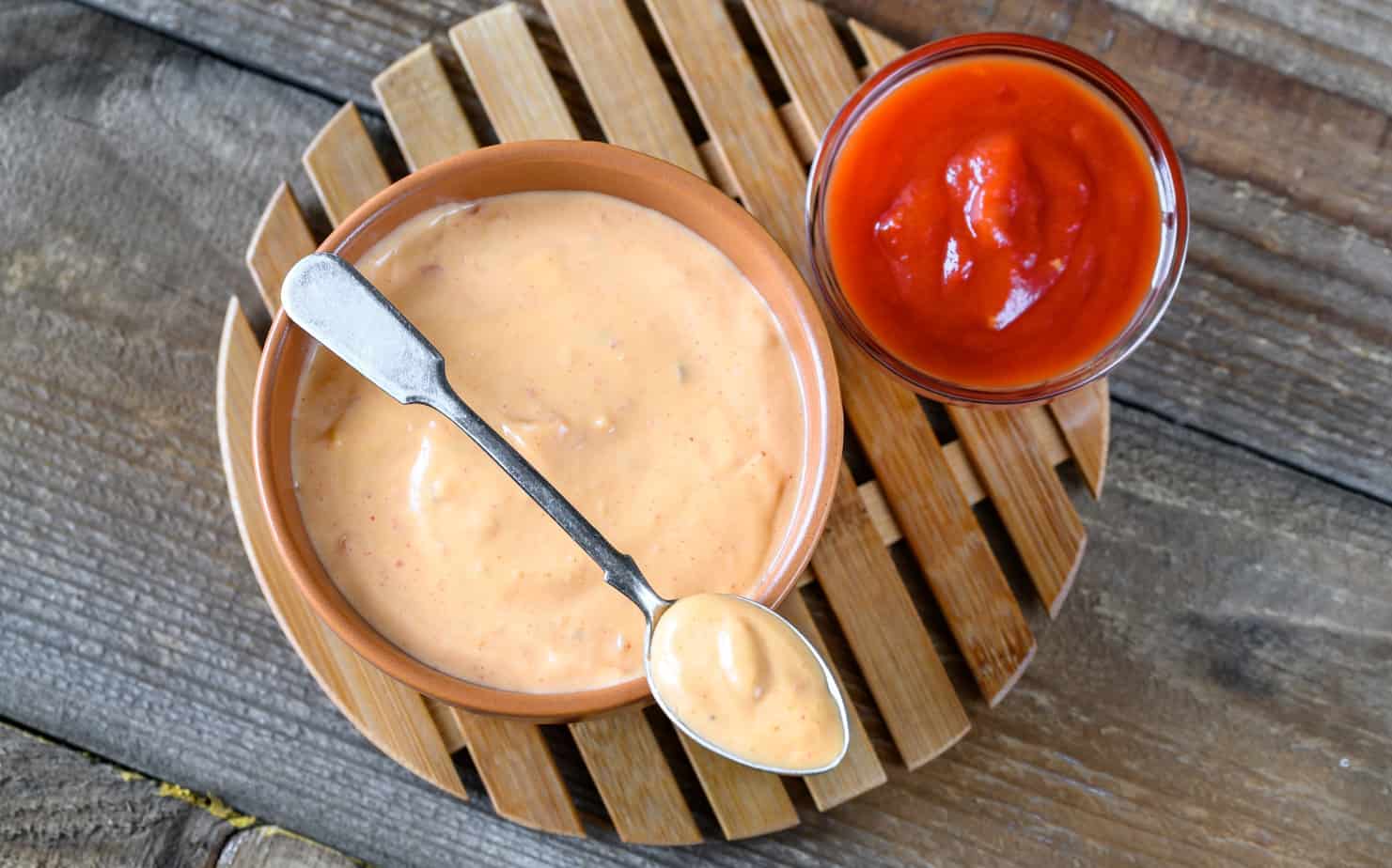 Easy Sriracha ranch recipe you can make even if you don't have Huy Fong ...